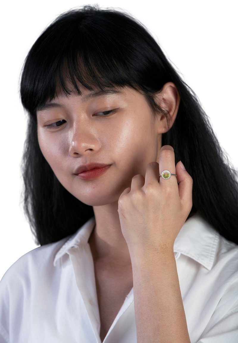 Astra ASTRA ENDLESS GLOW RING - Ring - weißgold und peridot/weiß - Zalando.de