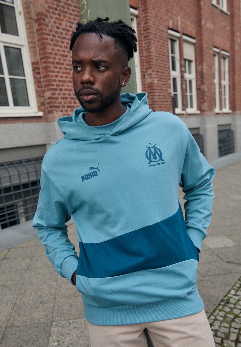 Puma OLYMPIQUE MARSEILLE FTBLCULTURE+ HOODIE - Klub merchandise - bold ...