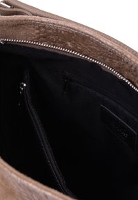 usha USHA BLACK LABEL HANDBAG NOWLES - Shopping Bag - beige - Zalando.de