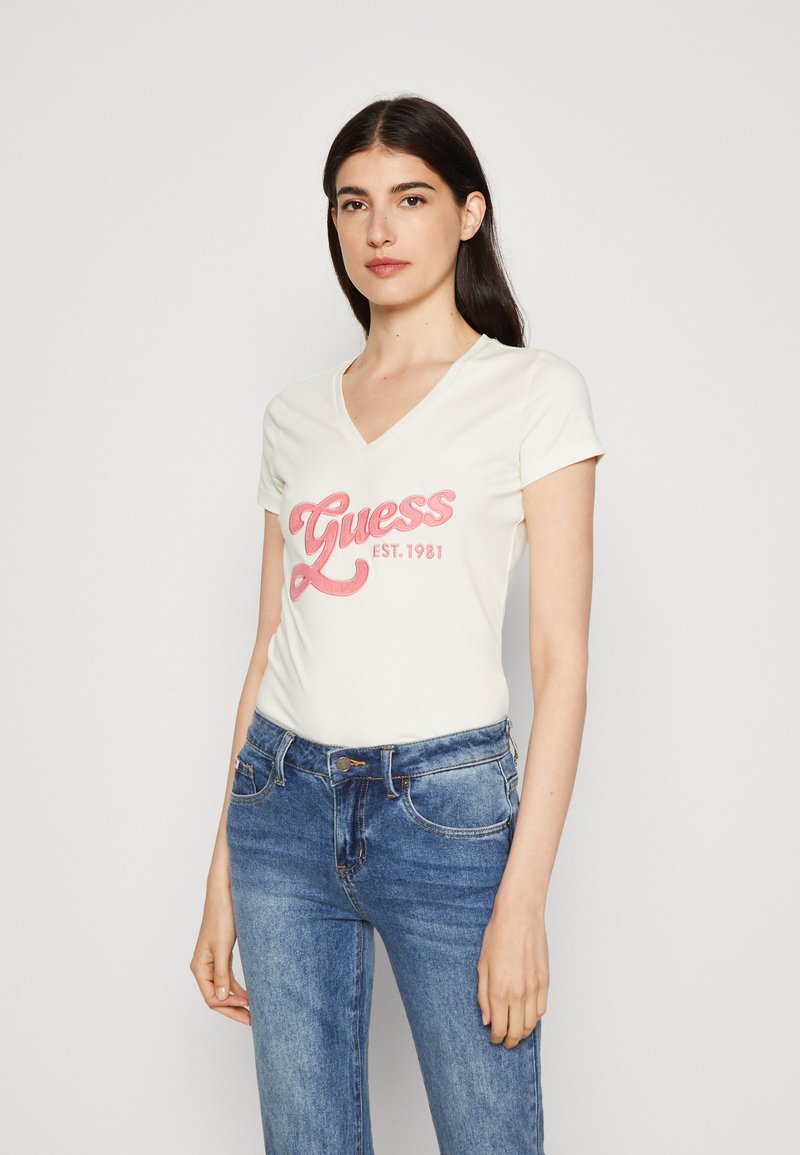 Guess LOGO TEE - T-Shirt print - cream white/offwhite - Zalando.at