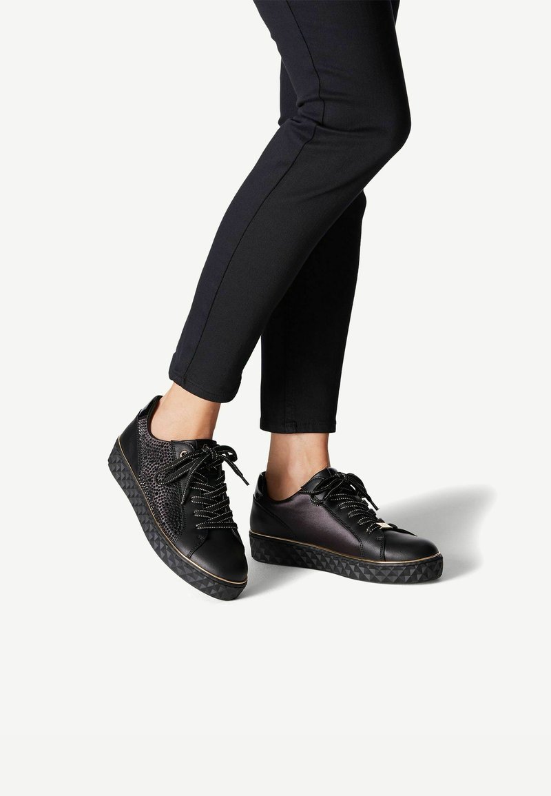 Marco Tozzi Trainers - black comb/black - Zalando.de