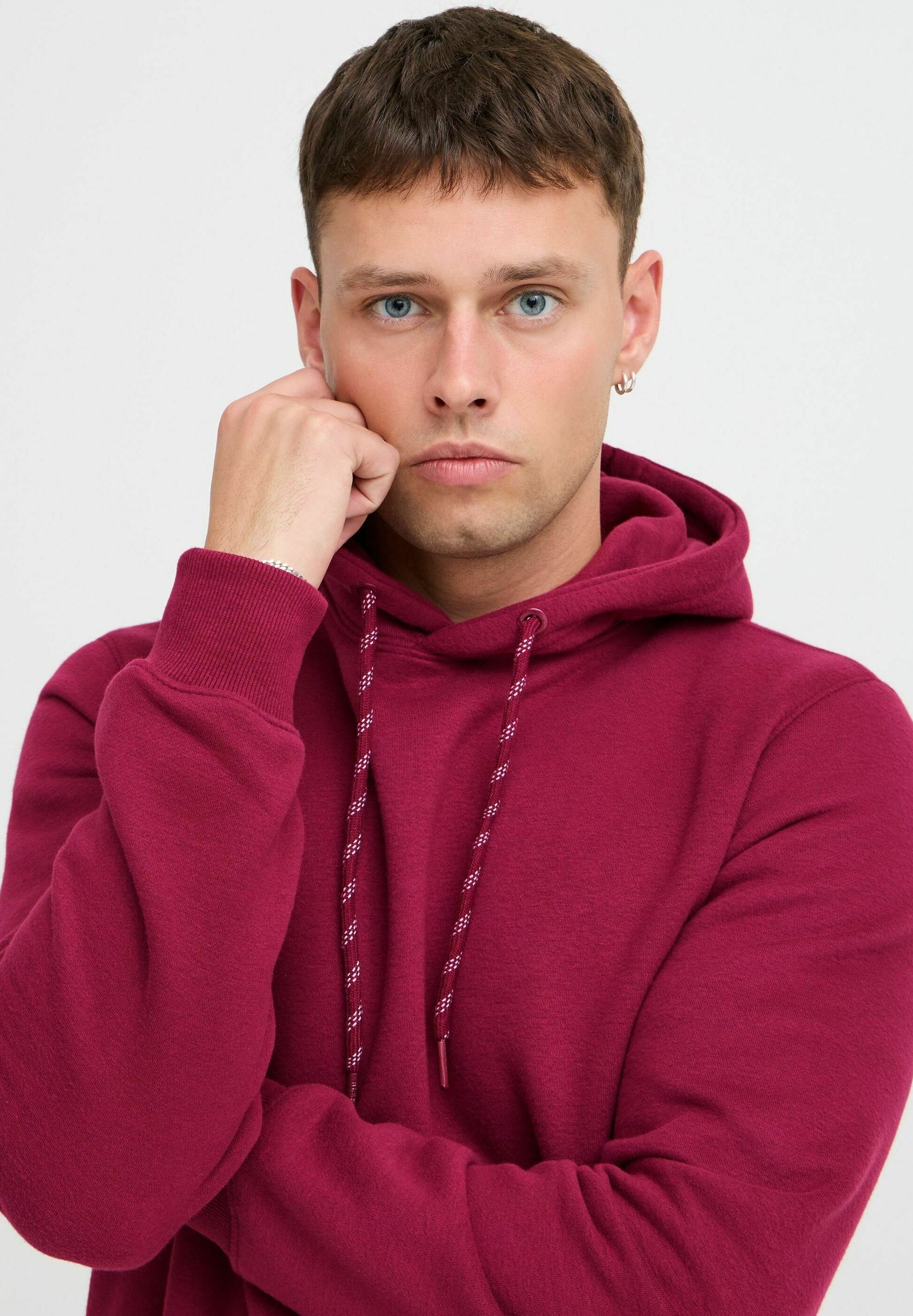 Maroon red hoodie store