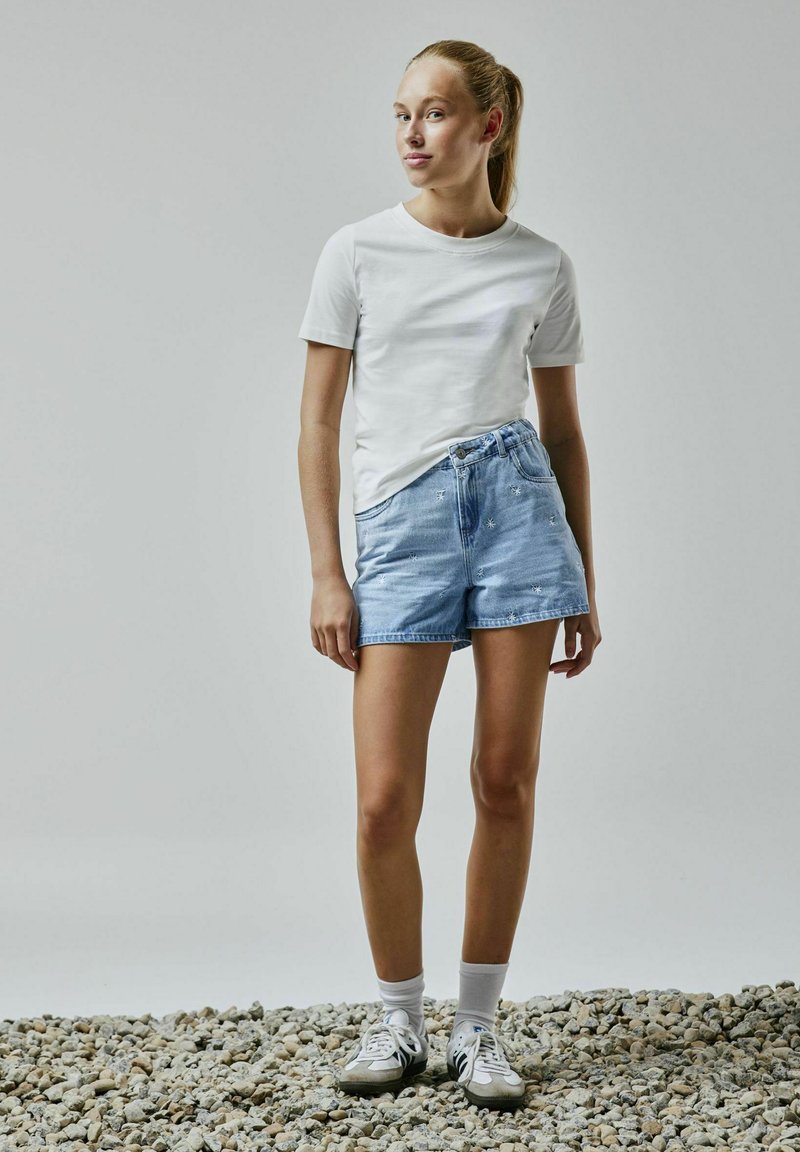 LMTD T-shirt basic - white alyssum/wit - Zalando.nl