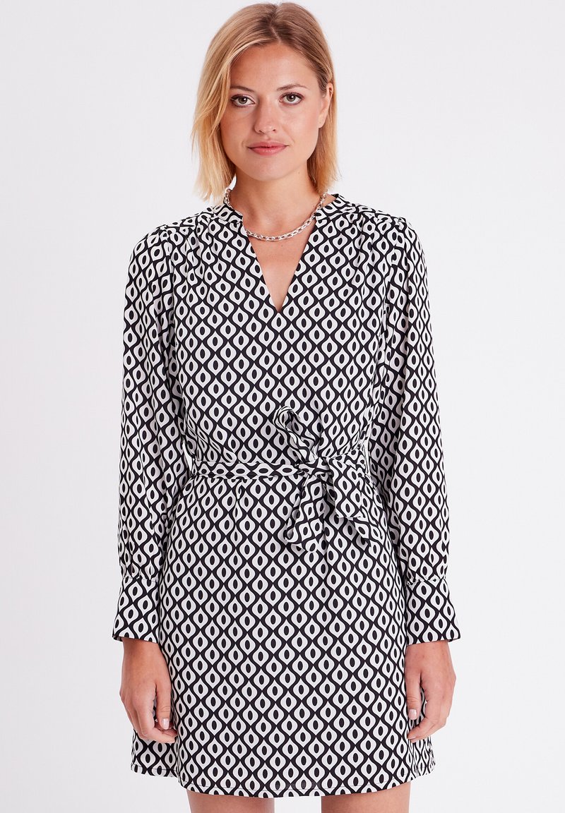 Cache Cache MIT GÜRTEL - Freizeitkleid - noir/schwarz - Zalando.de