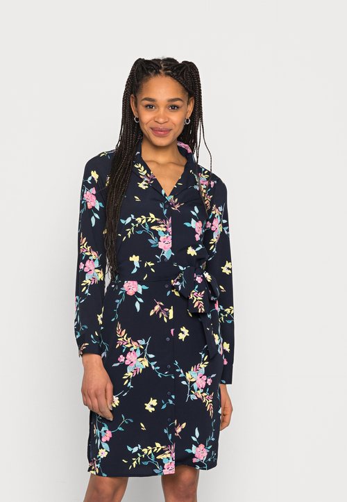 Kjoler på nett | Dame | Kjøp ny kjole online | ZALANDO Norge