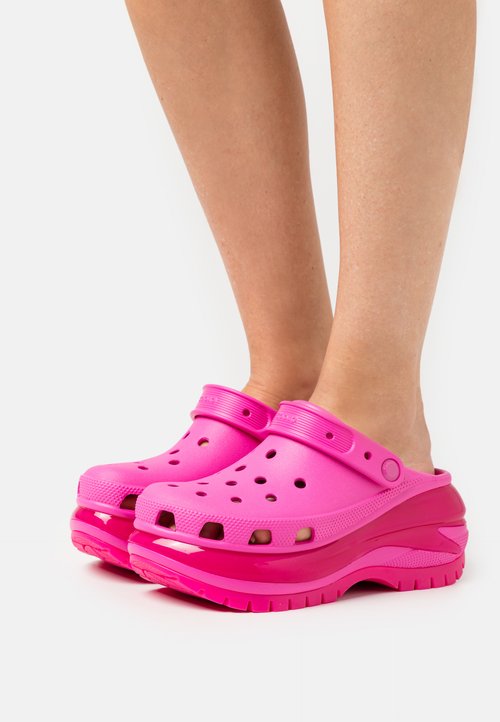 Crocs CLASSIC PLATFORM - Mules à talons - jade stone/vert fluo - ZALANDO.CH