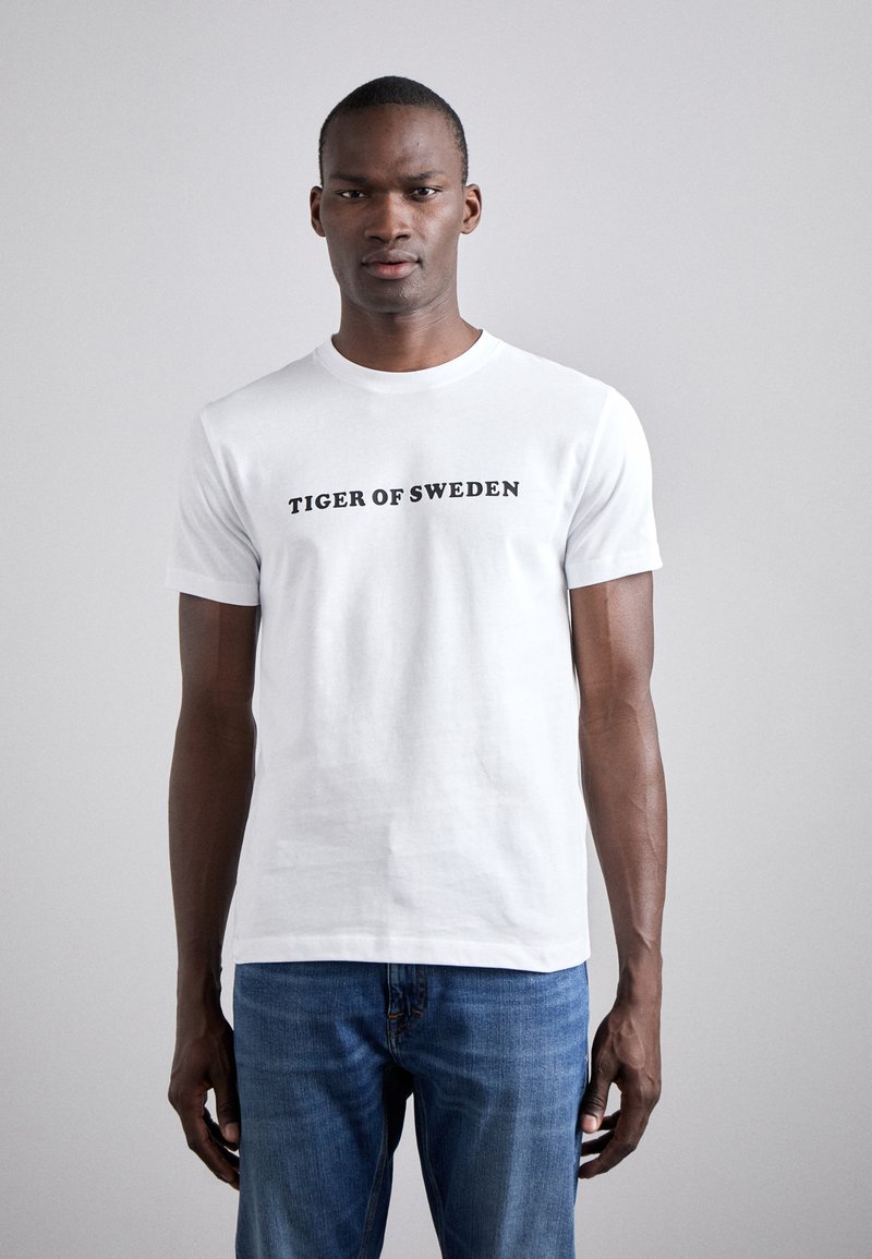 Tiger of Sweden DILLAN - Print T-shirt - pure white/white - Zalando.ie