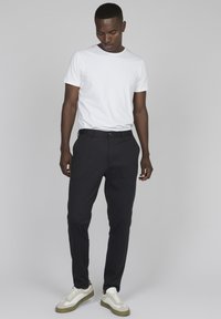 Matinique MALIAM - Chino - black/schwarz - Zalando.de