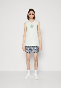 Tommy Jeans MIRROR TANK - Top - minty/mint - Zalando.de