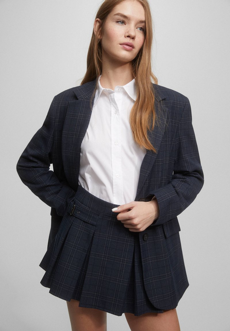 PULL&BEAR CHECK BOX PLEAT - Fustă plisată - blue denim/denim albastru ...