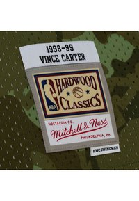 Mitchell & Ness NBA TORONTO RAPTORS VINCE CARTER - NBA-jersey - vert ...