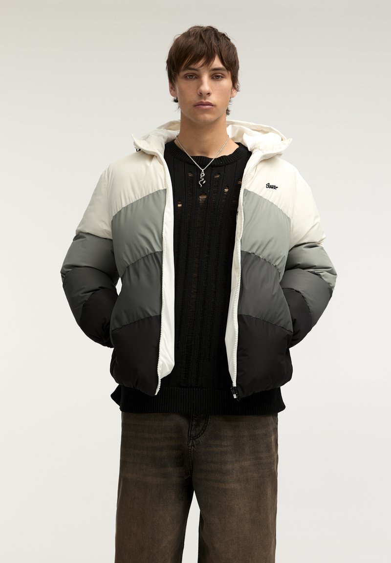 PULL&BEAR STWD PANELLED - PUFFER - Winterjacke - black/schwarz - Zalando.de