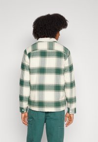 Hollister Co. COZY SHACKET - Leichte Jacke - OLIVE/braun - Zalando.at