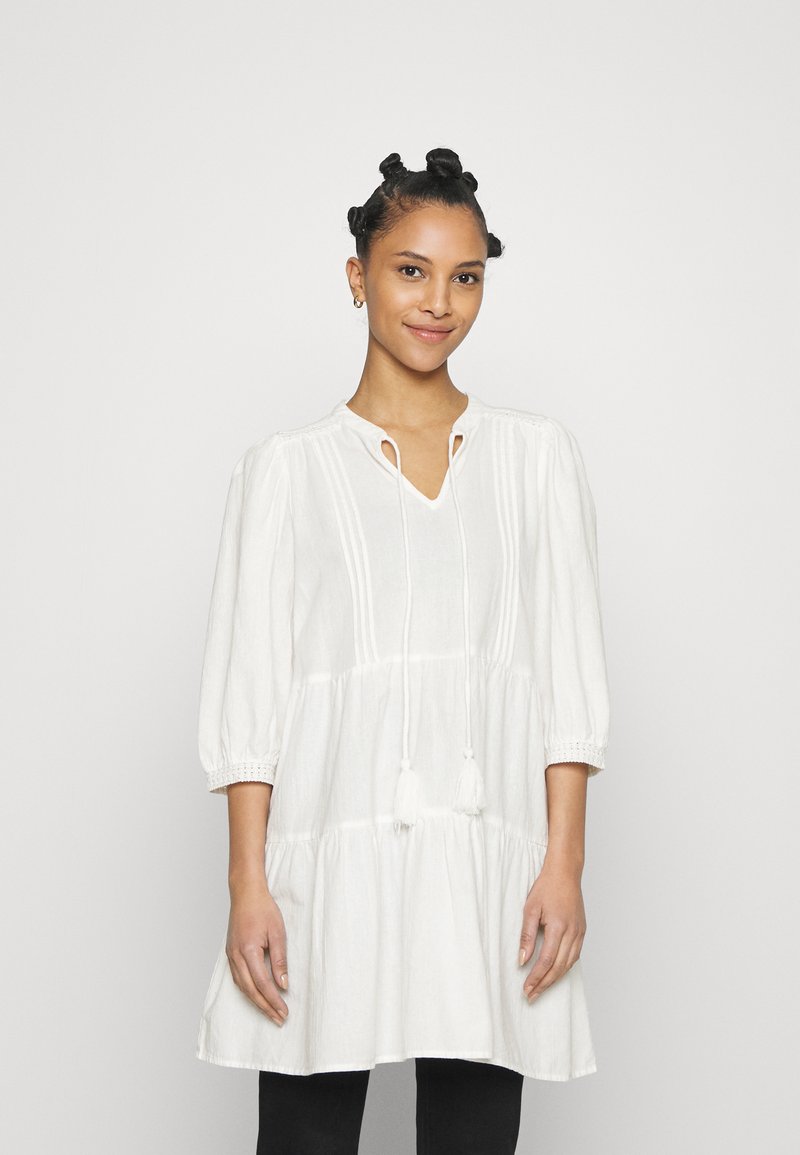 Vero Moda Petite VMPRETTY TUNIC - Bluse - snow white/weiß - Zalando.de