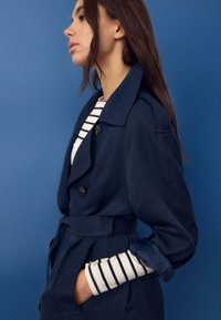 Stradivarius FLOWING - Trenchcoat - dark blue - Zalando