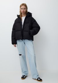 PULL&BEAR HOODED PUFFER WITH POCKETS - Winterjas - black/zwart - Zalando.be
