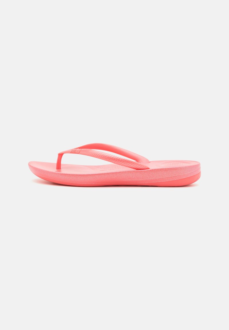 FitFlop HI5 IQUSHION ERGONOMIC - Pool shoes - pearlized rosy coral/pink ...