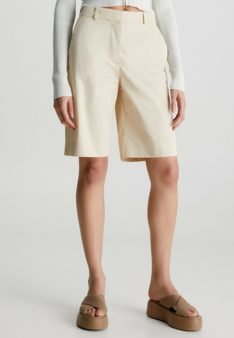 Calvin Klein ESSENTIAL - Shorts - smooth beige/beige - Zalando.de