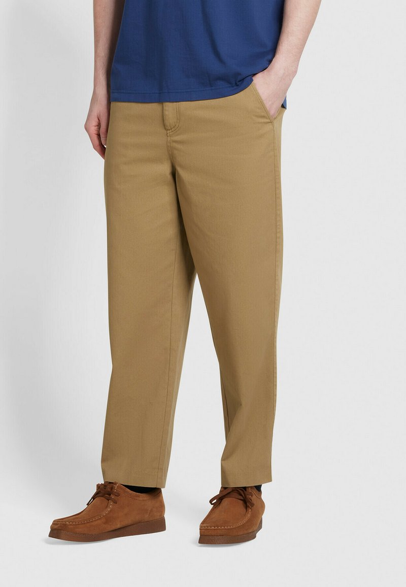 Farah HAWTIN TAPERED FIT - Chinos - true khaki/khaki - Zalando