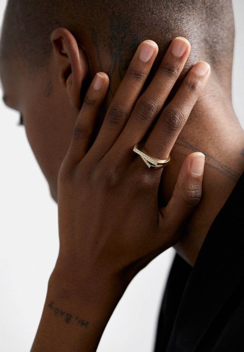 RAINBOW K HANDCUFF - Ring - yellow gold/black - Zalando.ie