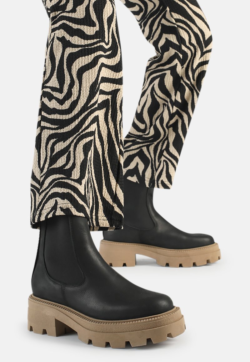 Buffalo SQUARE MID - Plateaustiefelette - black biscuit/schwarz ...