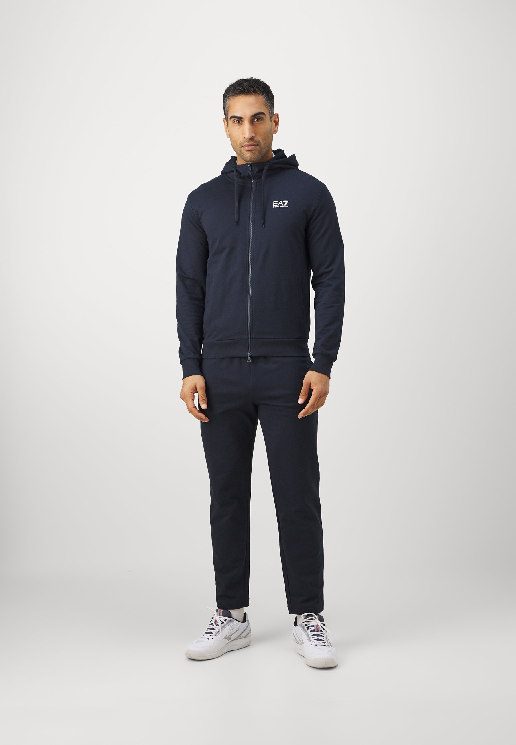 EA7 Emporio Armani TRAIN CORE TRACK SUIT HOODIE SET Survetement blue bleu marine ZALANDO.FR