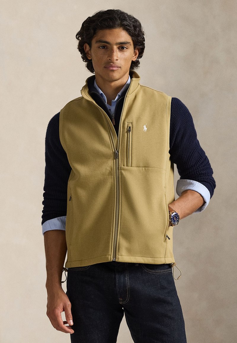 Polo Ralph Lauren DOUBLE-KNIT MOCKNECK VEST - Bodywarmer - desert tan ...