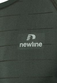 Newline PACE LS SEAMLESS - Langarmshirt - beluga/dunkelgrün - Zalando.at
