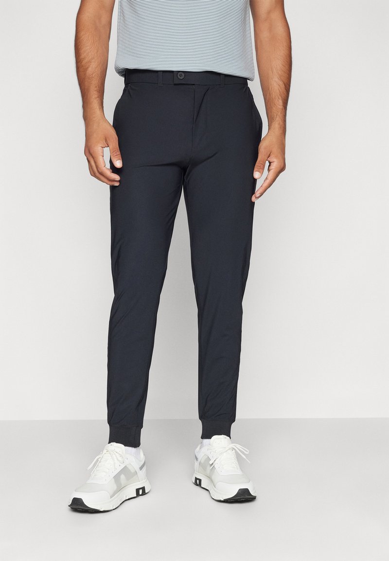 Lyle & Scott AIRLIGHT TRACKIES - Püksid - jet black/must - Zalando.ee