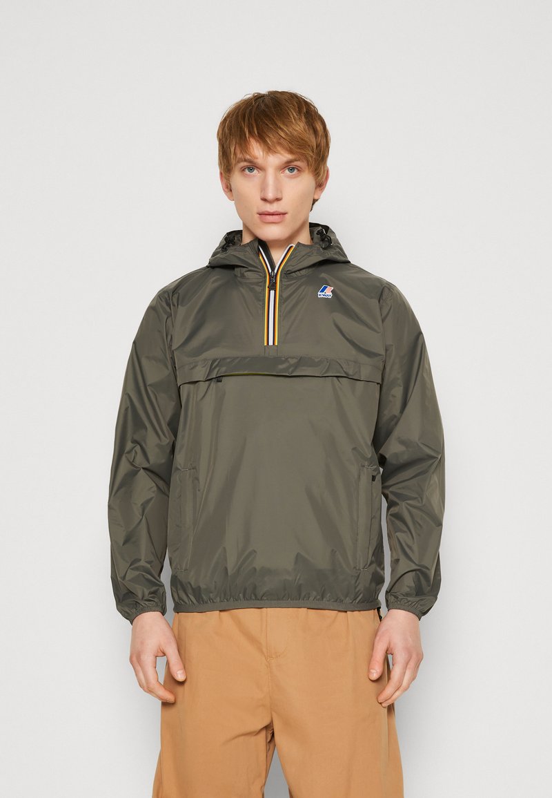 K-Way LE VRAI LEON UNISEX - Regenjacke / wasserabweisende Jacke - green blackish/dunkelgrün ...