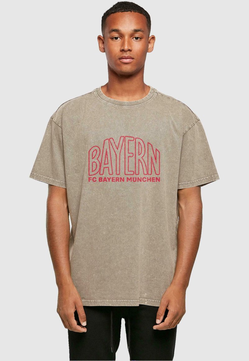 FC Bayern München LOGO OUTLINES ACID WASHED HEAVY OVE - Print T-shirt ...