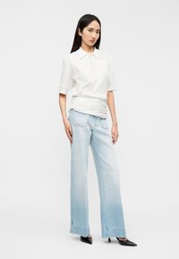 Victoria Beckham ALINA - Kavbojke na trapez - heritage blue/spran moder ...