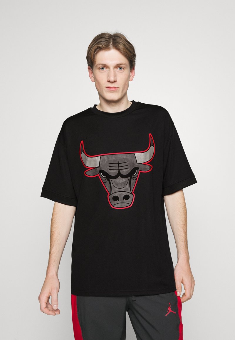 New Era NBA CHICAGO BULLS OS OUTLINE TEE - T-shirts print - black/sort ...