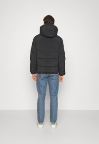 Selected Homme SLHCOOPER PUFFER W NOOS - Winterjacke - black/schwarz ...
