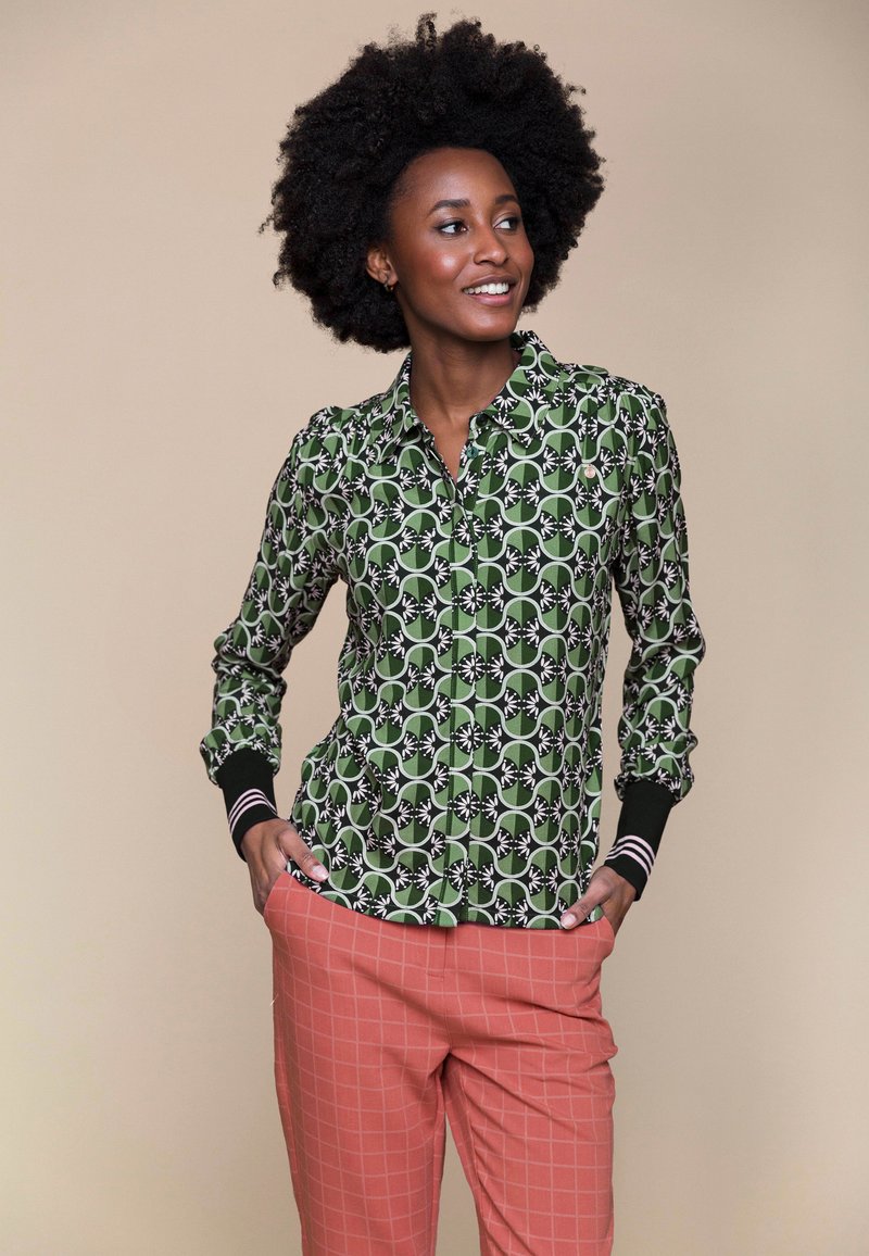 4funkyflavours MIDNIGHT WITH GEOMETRIC - Button-down blouse - green - Zalando.de