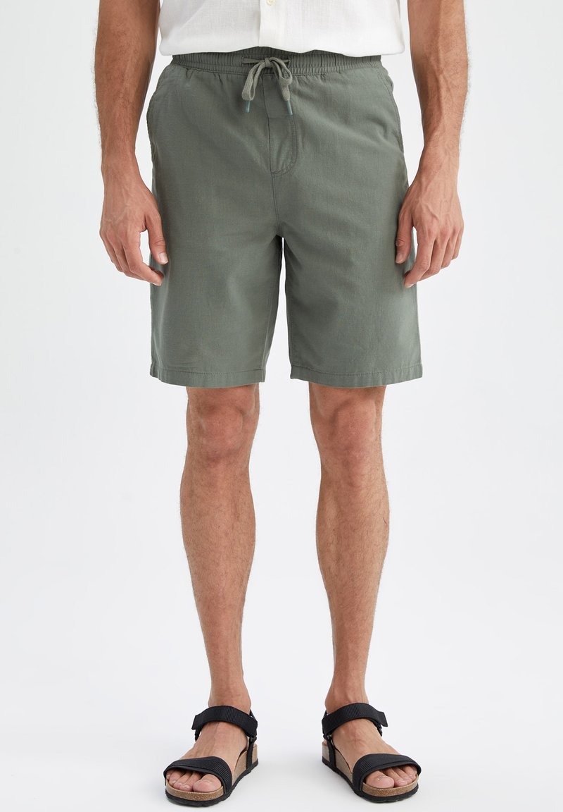 DeFacto REGULAR FIT - Shorts - khaki - Zalando