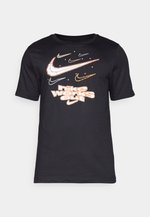 Nike Performance TEE - Triko s potiskem - black/černá - Zalando.cz