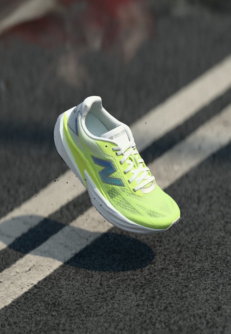 New Balance FUELCELL REBEL V5 - Silniční běžecké boty - afterglow ...