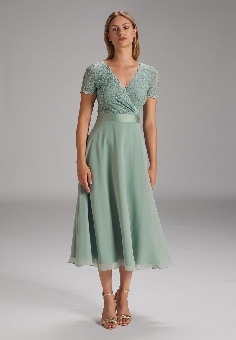 Swing MIT TAILLENBAND - Cocktailkleid/festliches Kleid - light green ...