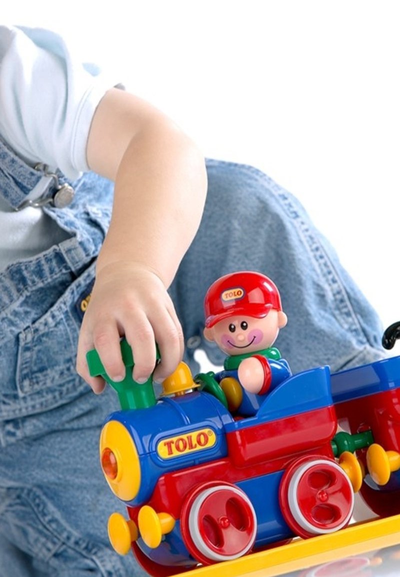 Tolo Toys FIRST FRIENDS DELUXE TRAIN SET - Train set - multi coloured ...