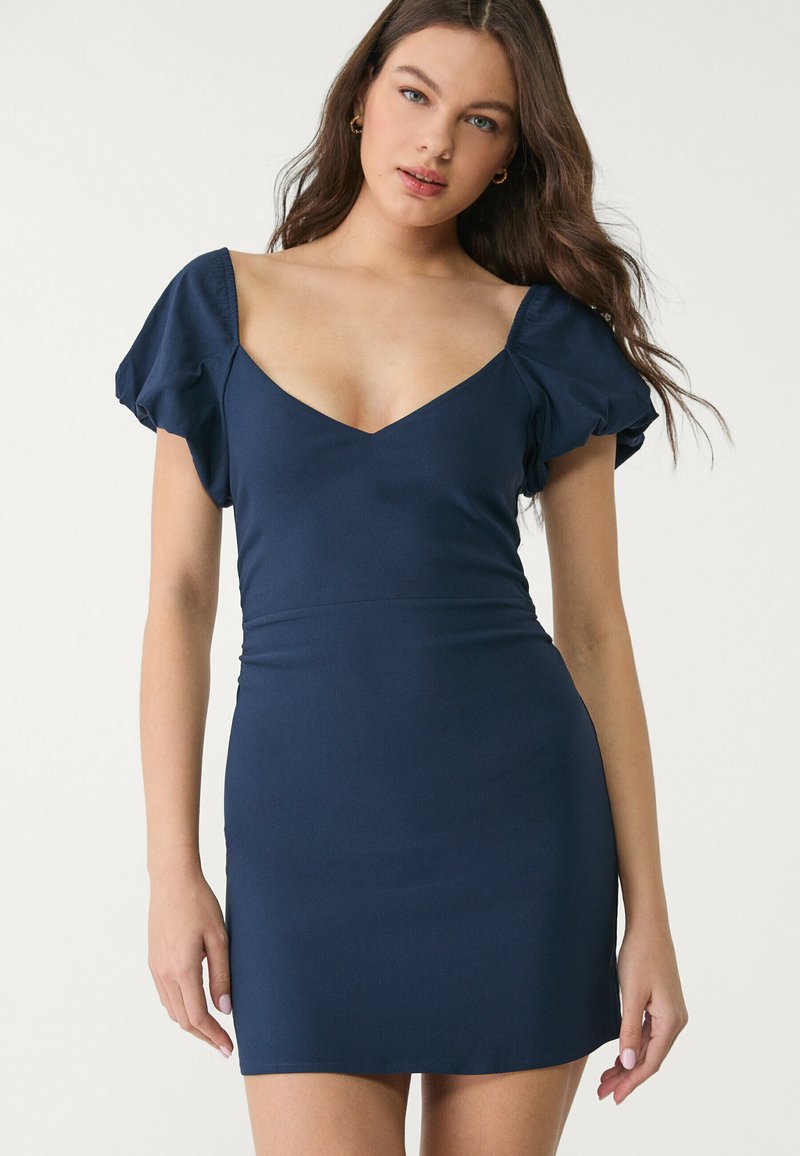 Stradivarius WITH OPEN BACK - Robe fourreau - dark blue/bleu marine ...