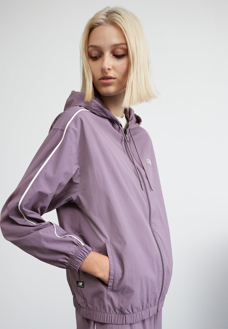 New Balance ESSENTIALS JACKET - Trainingsjacke - shadow/lila - Zalando.ch