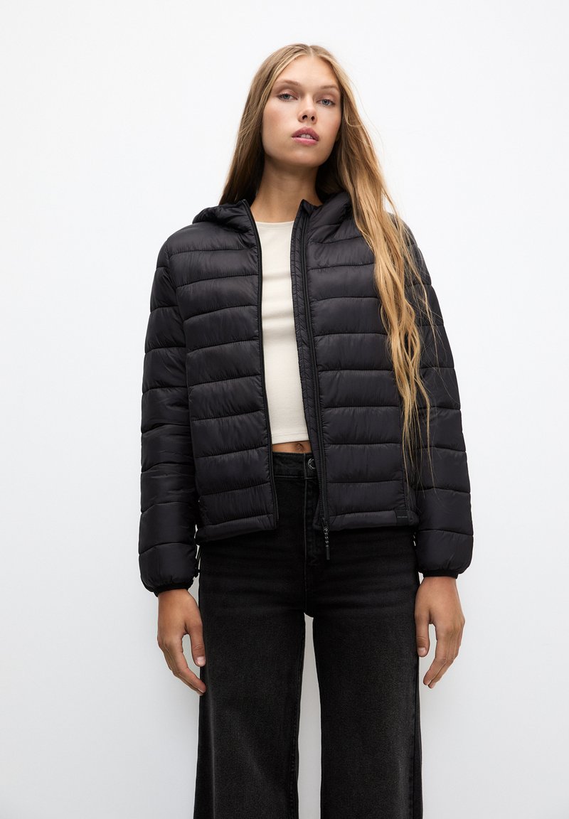 PULL&BEAR PUFFER - Winterjacke - black/schwarz - Zalando.at