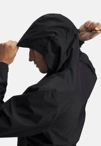 Under Armour M CLOUDSTRIKE - Training jacket - black /white/black - Zalando