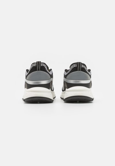 Versace TRIGRECA ST.BAROCCO KIDS - Sneaker low - nero/oro/silver ...