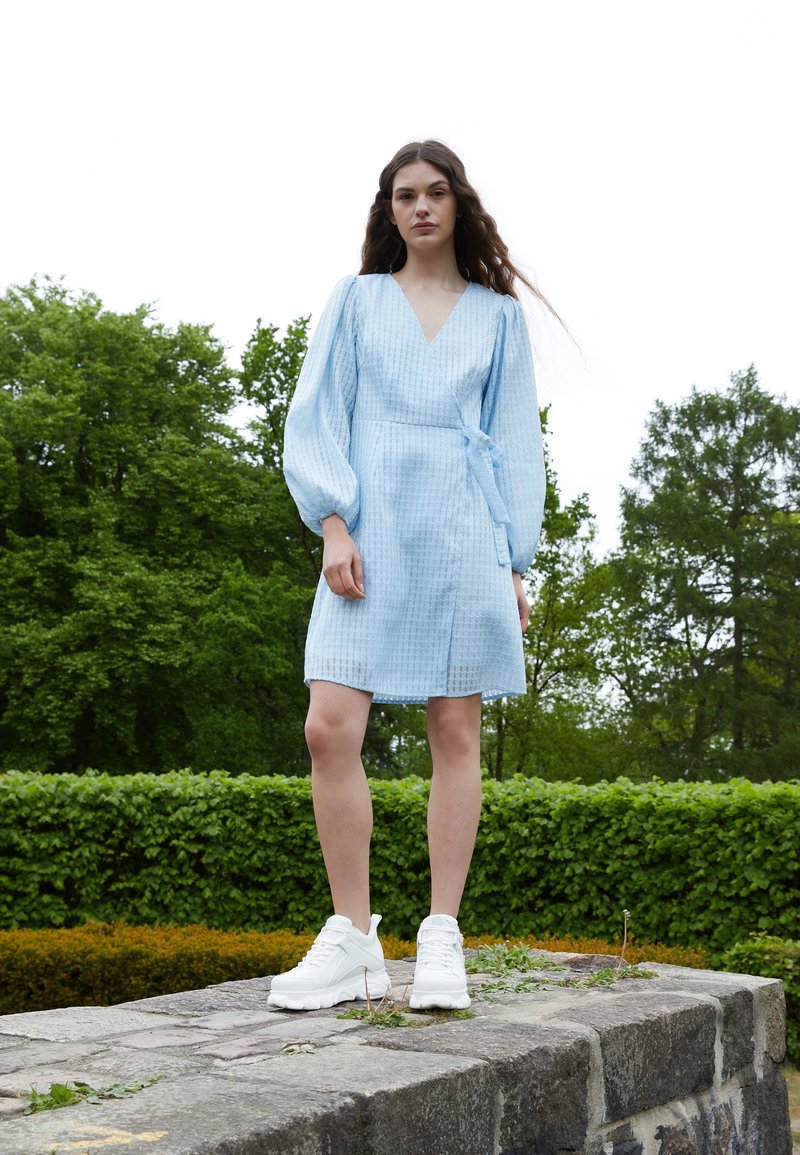 Buffalo CORIN DAISIES - Trainers - white - Zalando