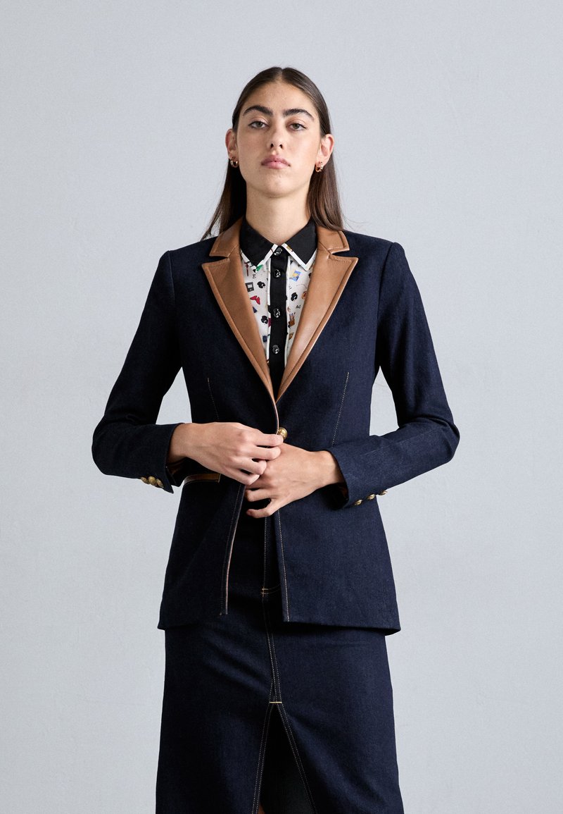 Alice + Olivia BREANN - Veste en jean - dark rinse/noir - ZALANDO.FR Alice + Olivia BREANN - Veste en jean - dark rinse/noir - ZALANDO.FR