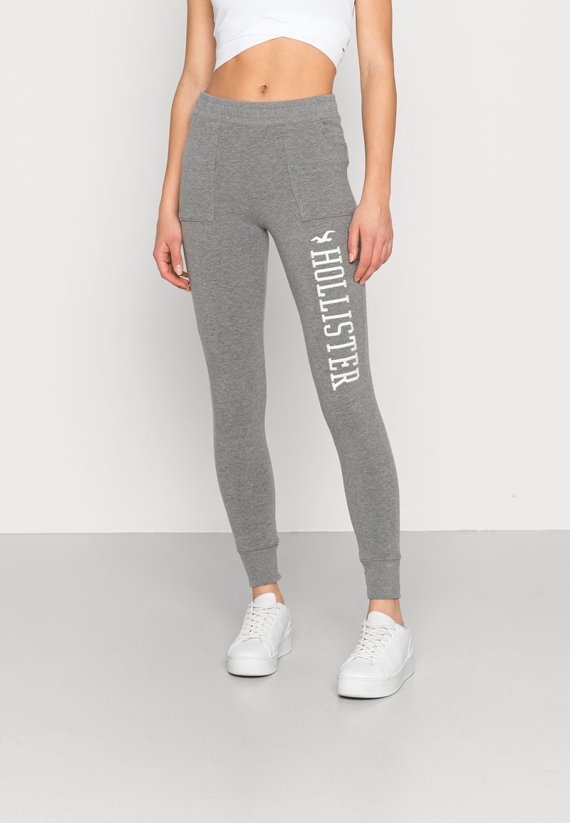 Hollister Co. LOGO FLEGGING - Tracksuit bottoms - grey - Zalando.de