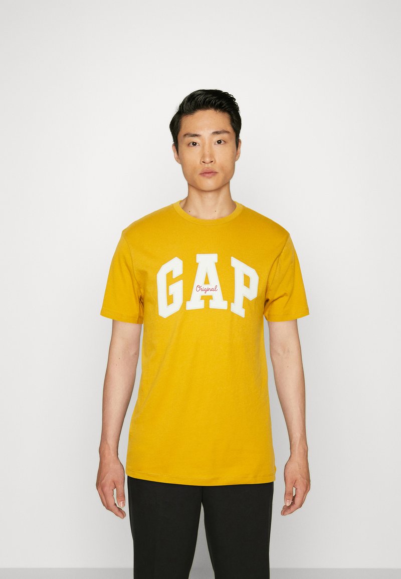 GAP LOGO ARCH - Print T-shirt - golden plate/yellow - Zalando.de