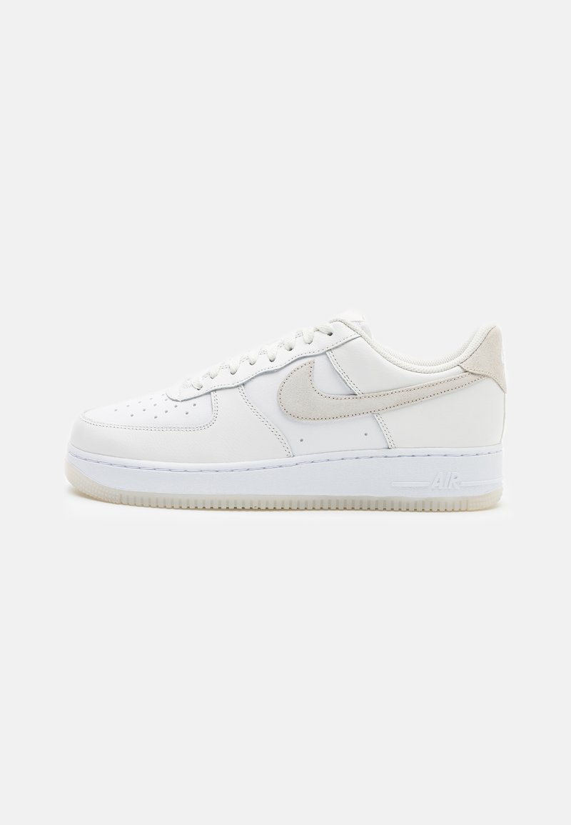 Nike Sportswear AIR FORCE 1 07 LV8 - Trainers - white/phantom/summit ...